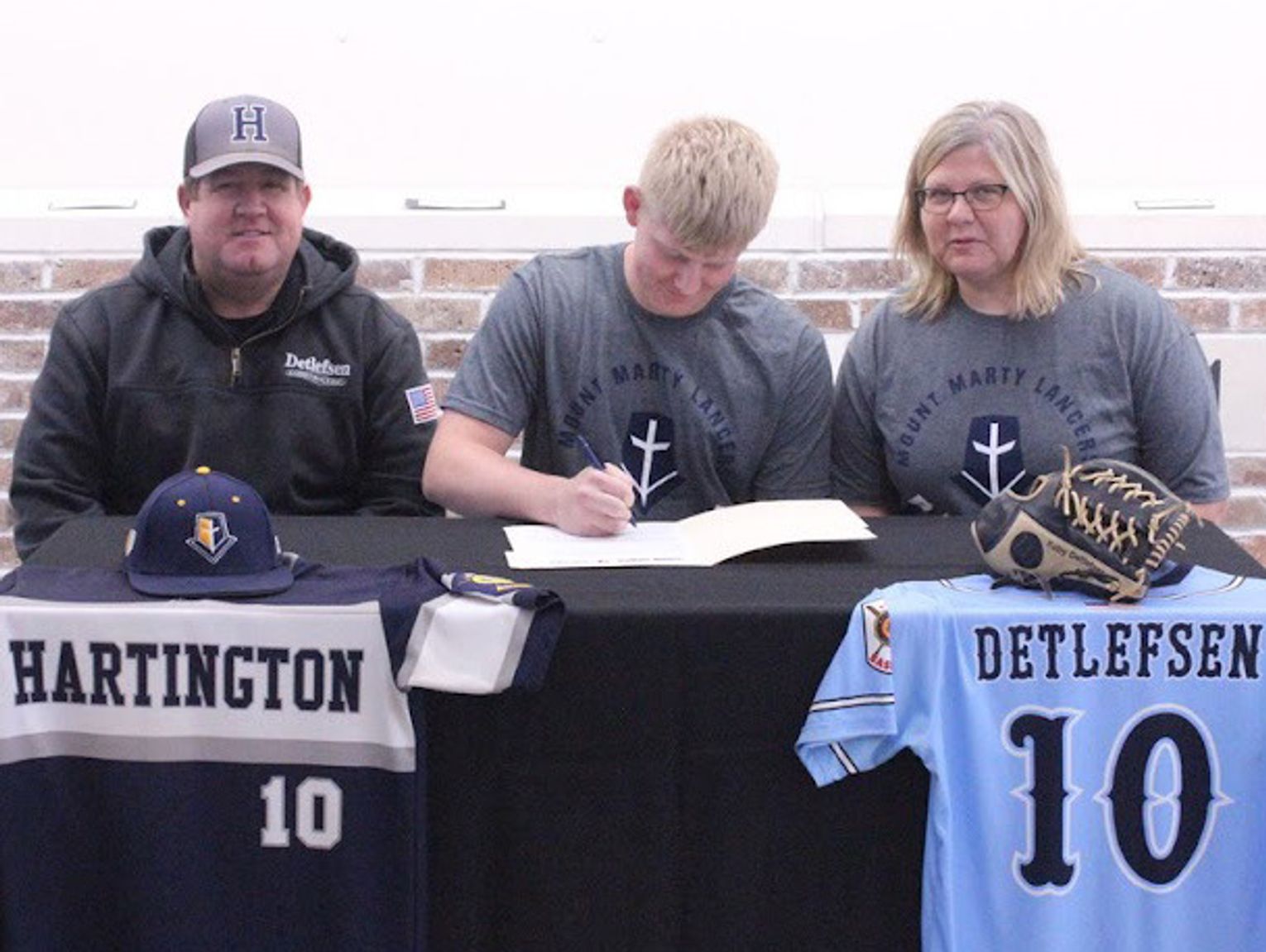 Detlefsen will continue baseball career at Mt. Marty