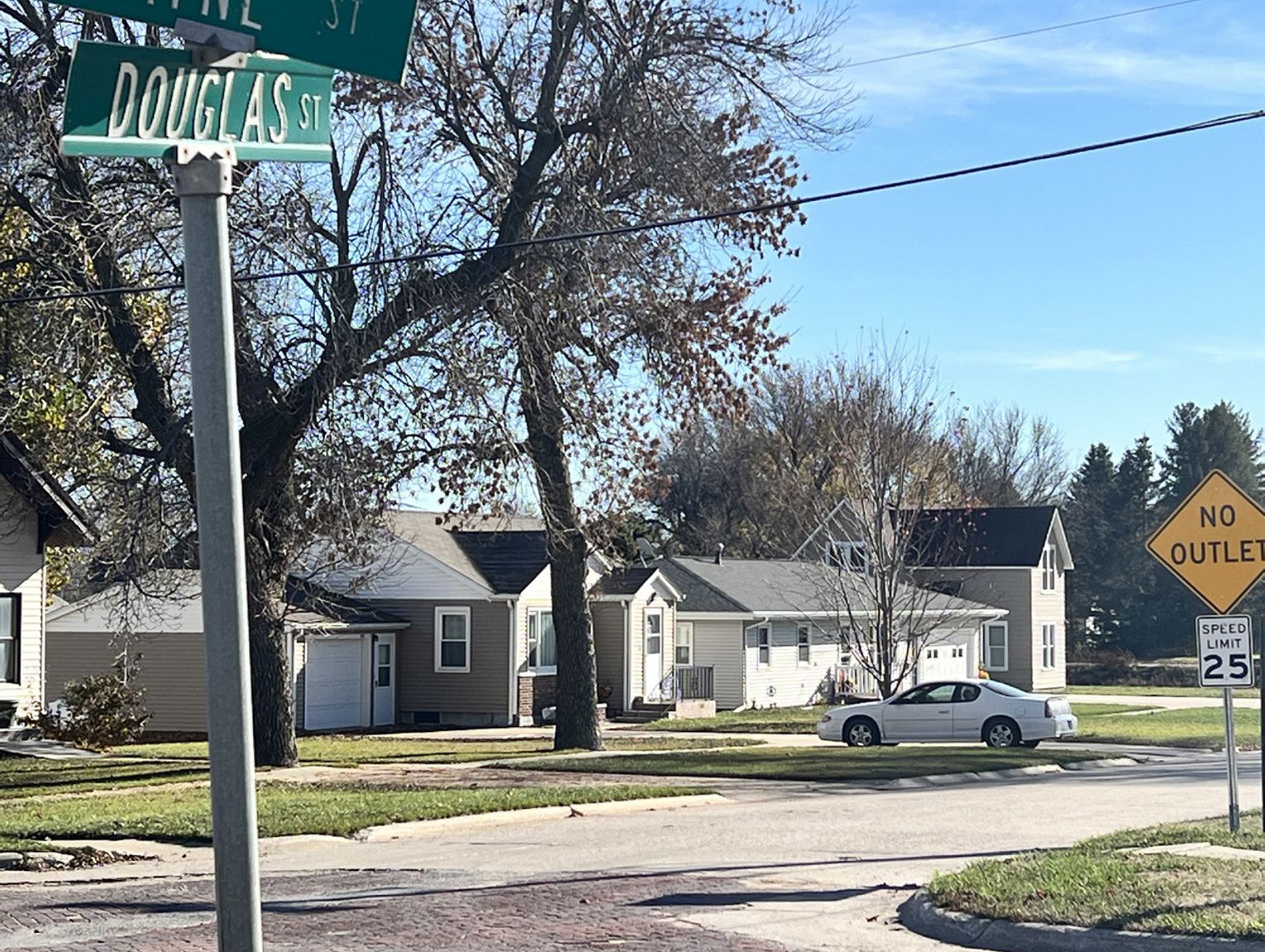 No move to remove stop signs